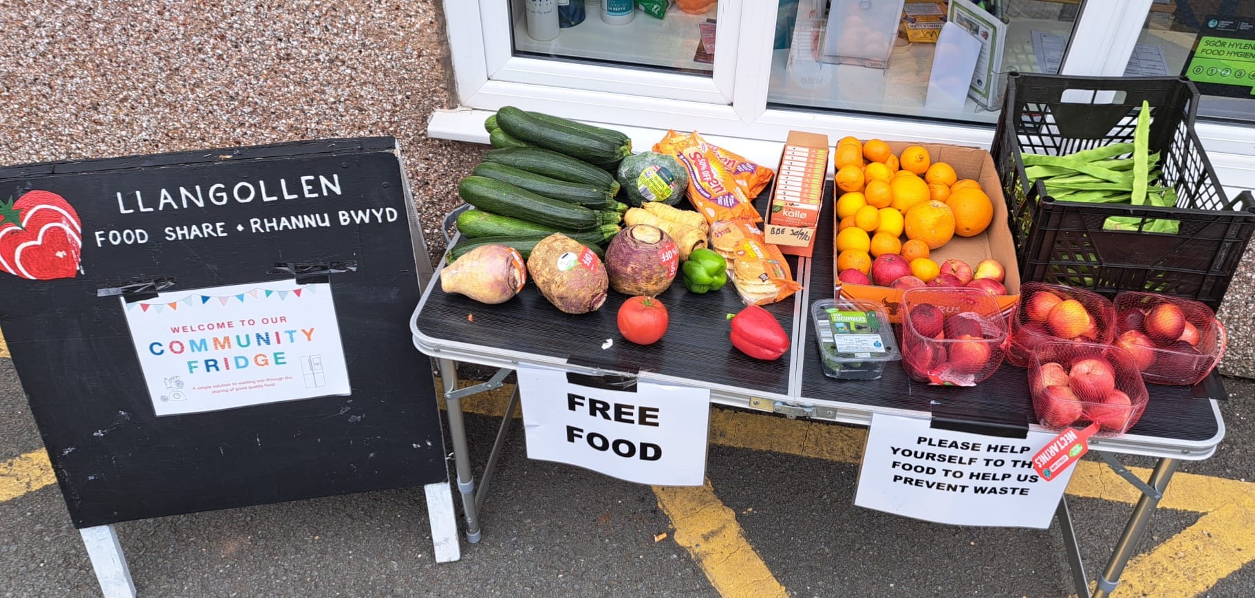 Community Fridge – Rhannu Bwyd Llangollen Food Share